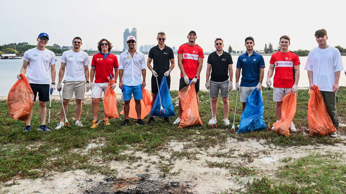 Formula E drivers join beach clean-up for World Environment Day