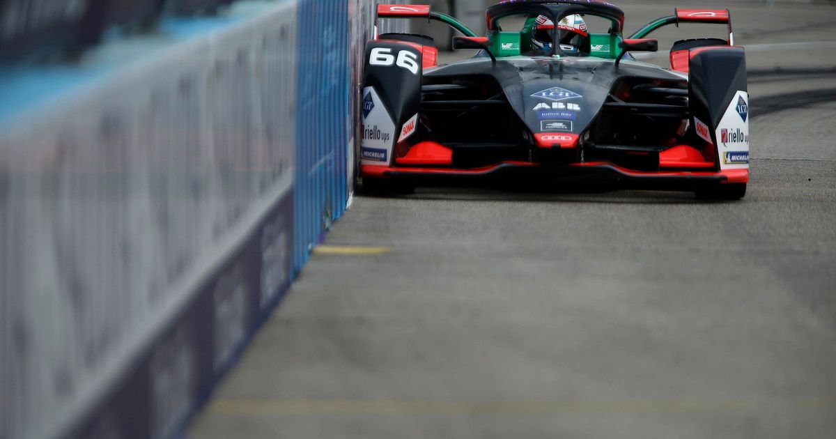 WATCH: How hard is it to drive a Formula E car?