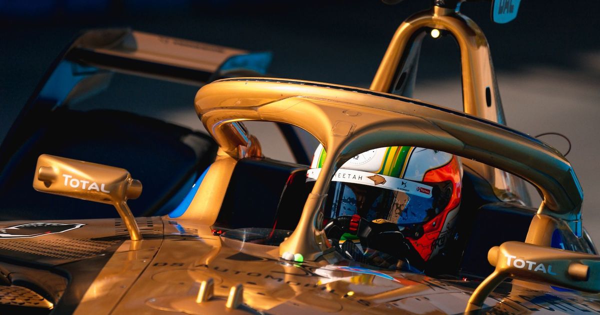 Anatomy of a Formula E steering wheel