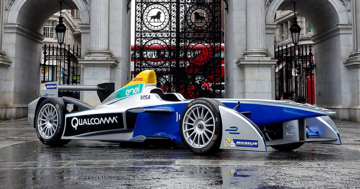 Ten teams entered for the 2016-17 FIA Formula E Championship