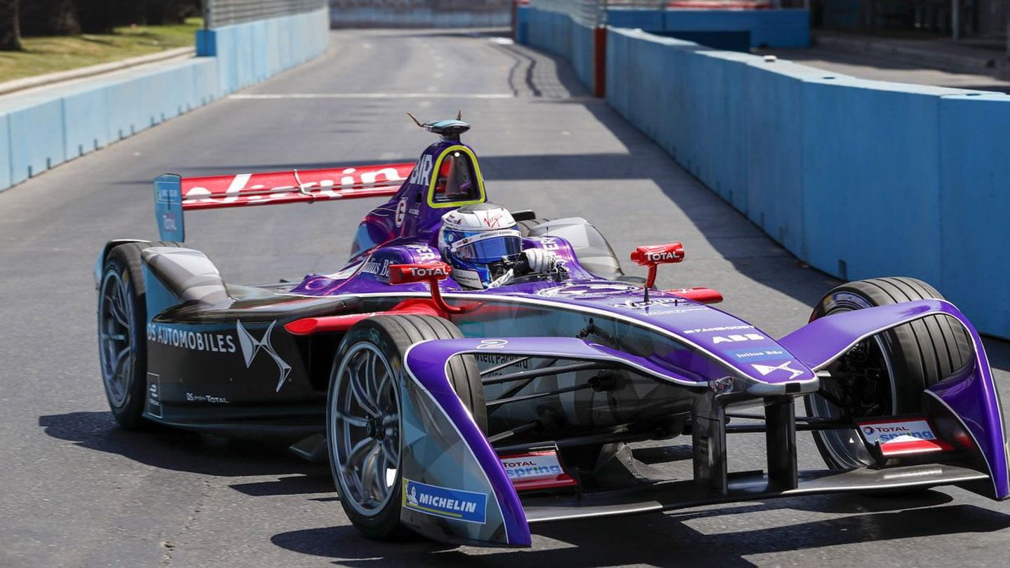 Bird leads the first Free Practice of the day