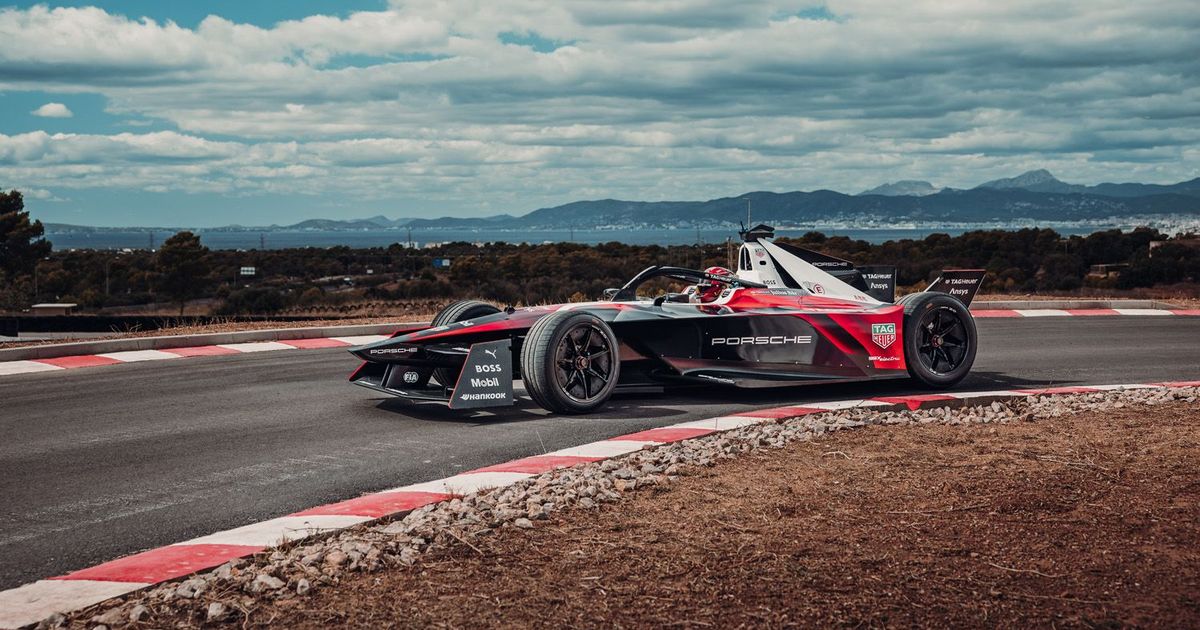 Porsche reveal their Gen3 challenger for Season 9