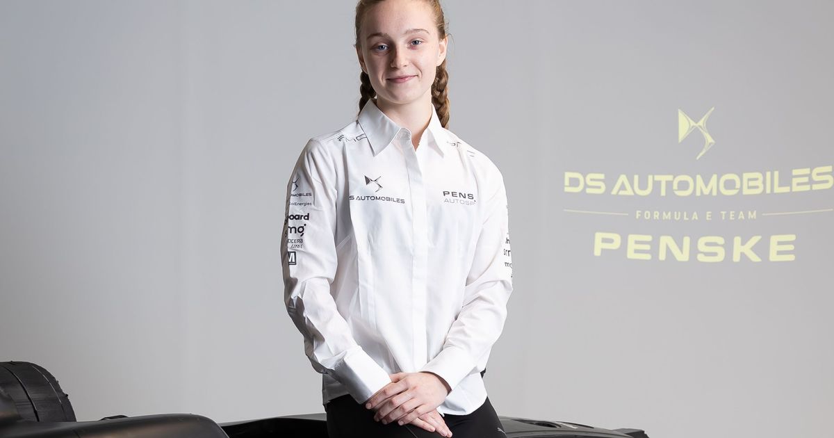 DS PENSKE sign Jessica Edgar and Lindsay Marie Brewer for Women's Test