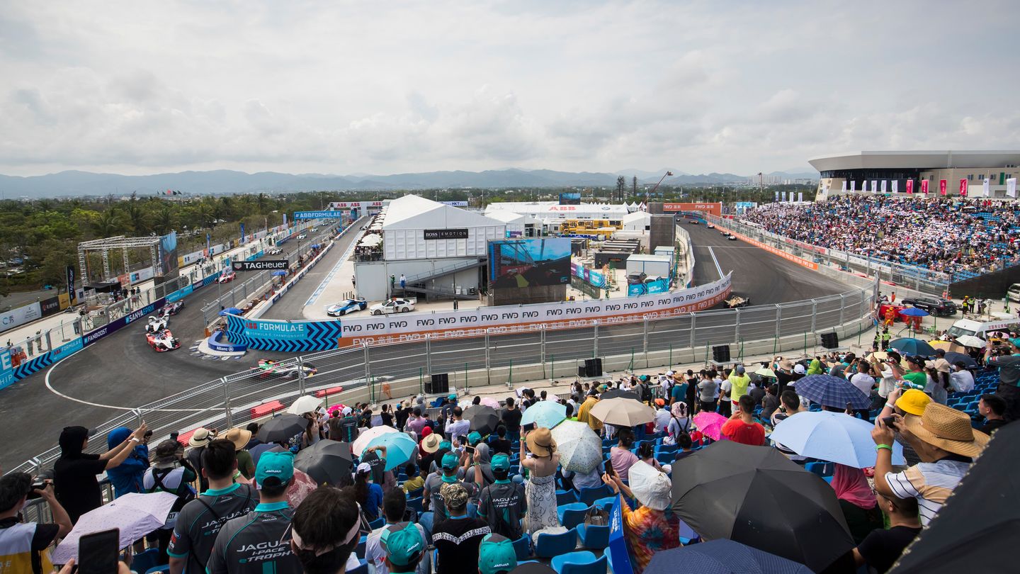 What time is the 2026 Lianxin Sanya E-Prix and how can I watch it?